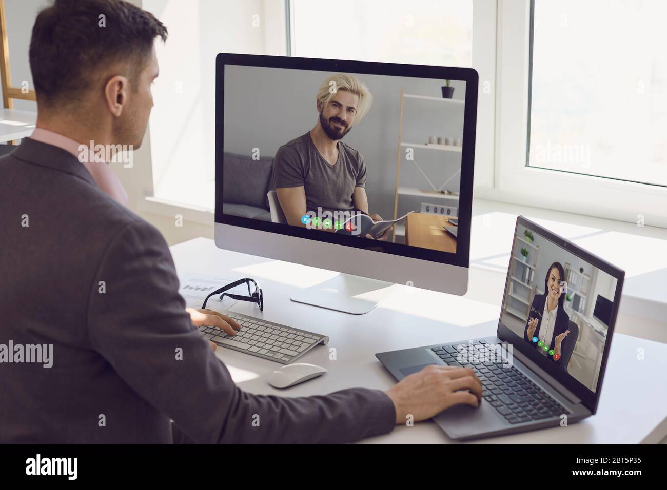Horizontal video from side view hi-res stock photography and images - Alamy