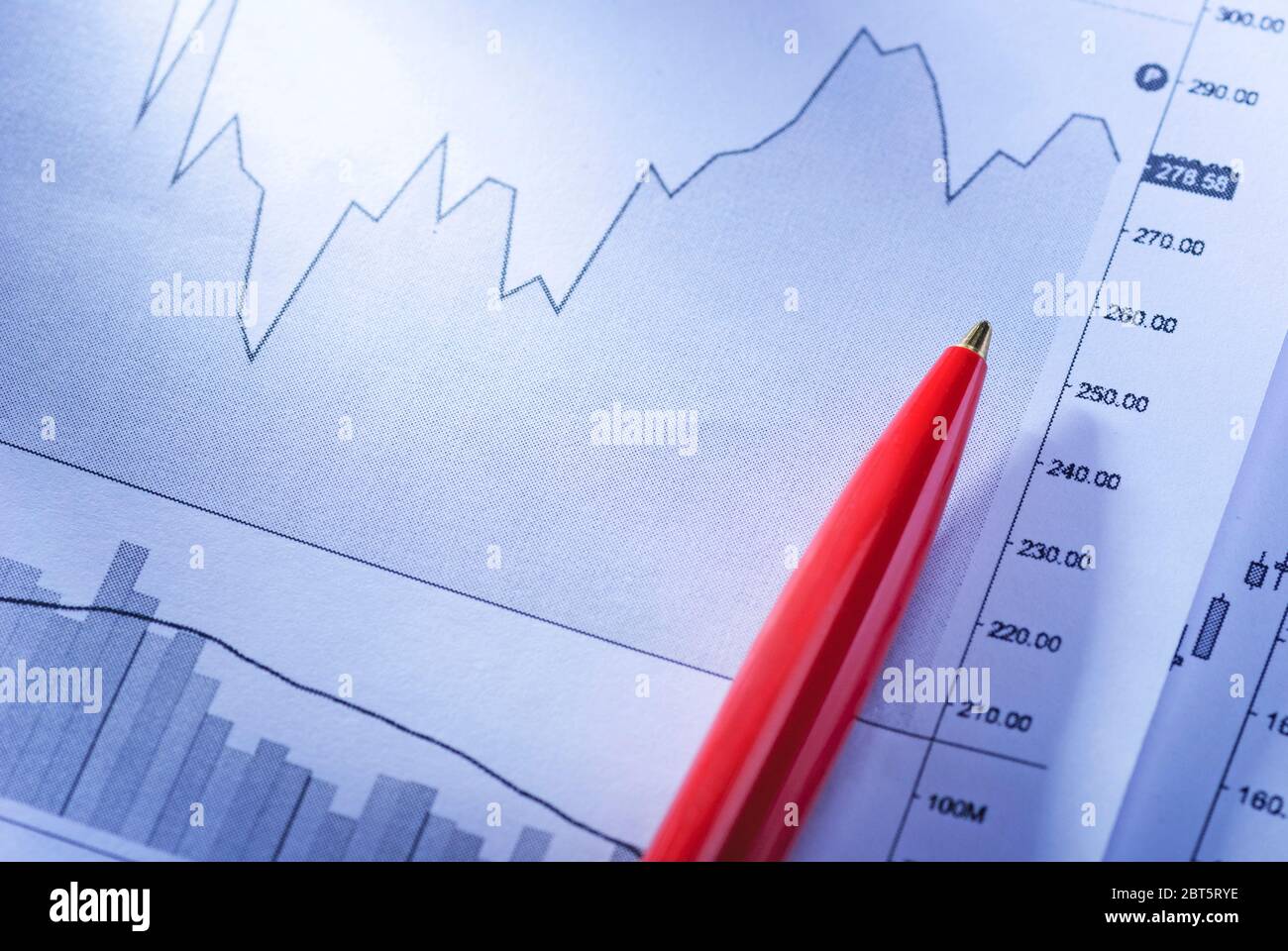 Line graph charts business hi-res stock photography and images - Alamy