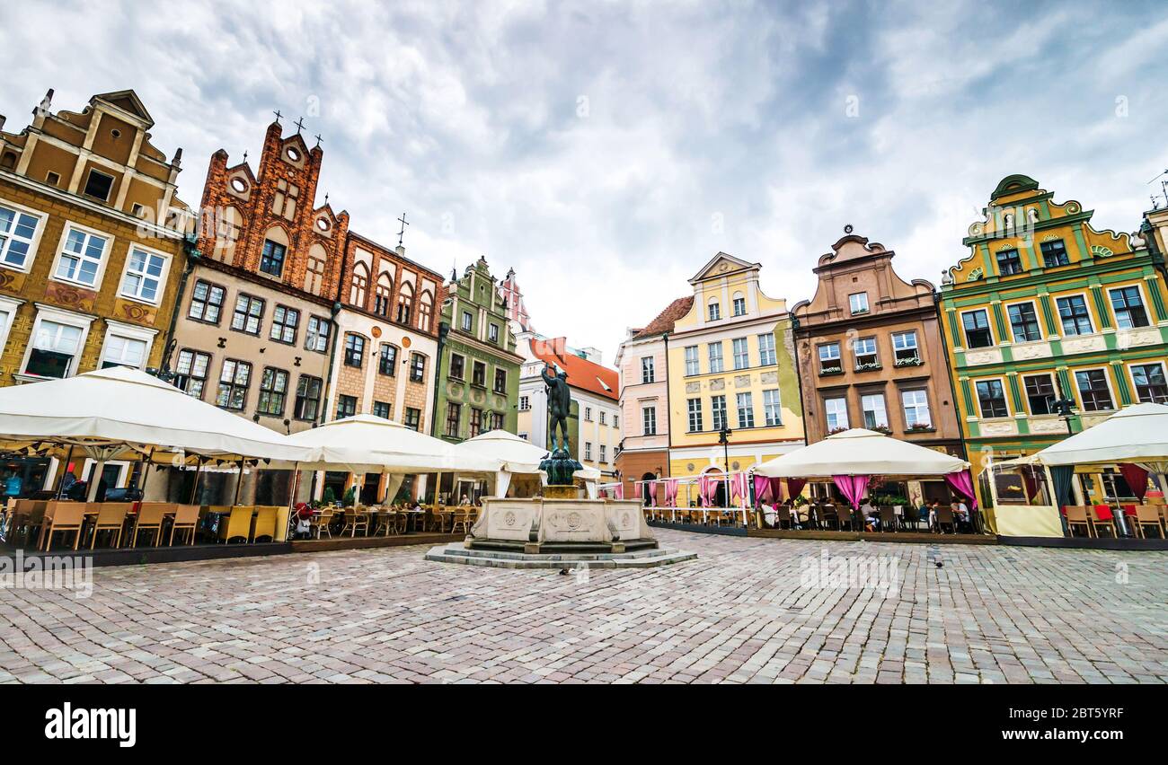 Multicolored houses market square hi-res stock photography and images ...