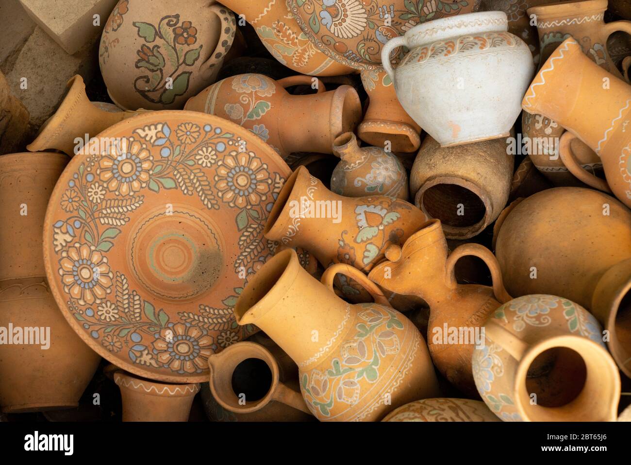 Traditional Ukrainian pottery with patterns and ornament. Ukrainian ...