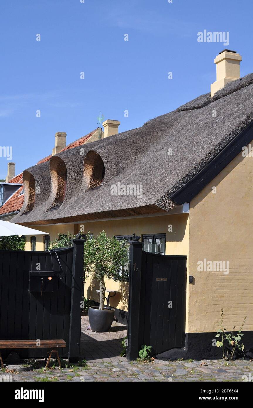 THATCHED ROOF HOUSES IN DRAGOR, COPENHAGEN, DENMARK Stock Photo - Alamy