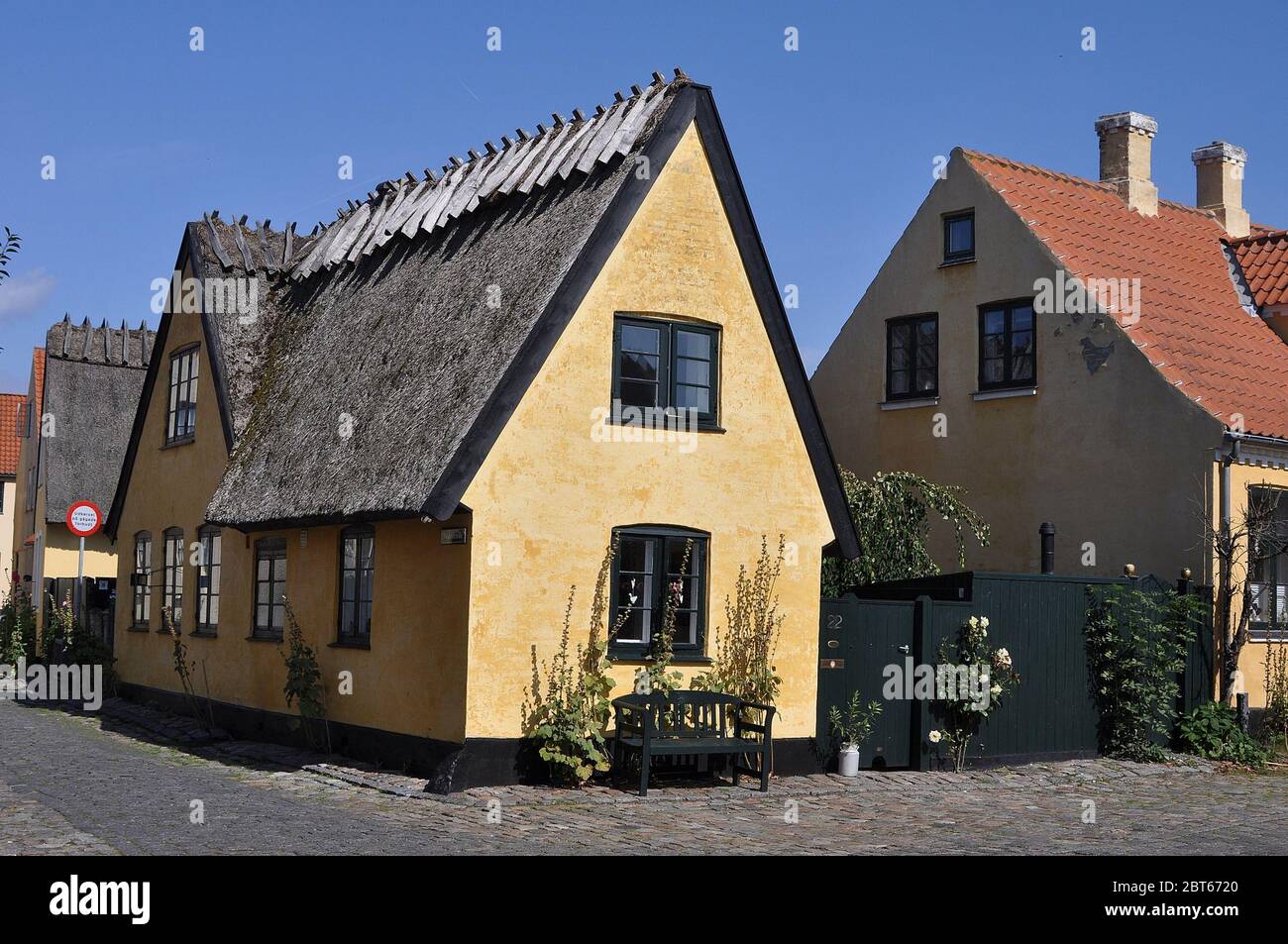 THATCHED ROOF HOUSES IN DRAGOR, COPENHAGEN, DENMARK Stock Photo - Alamy