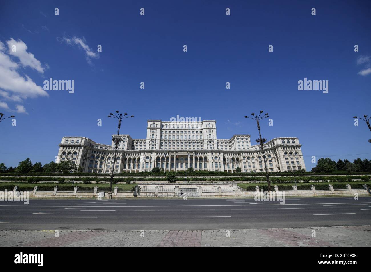 Palace parliament house people casa hi-res stock photography and images ...