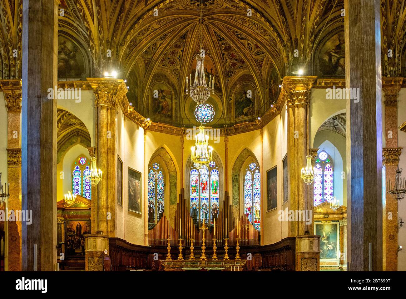 Interior of the Duomo di Perugia Stock Photo - Alamy