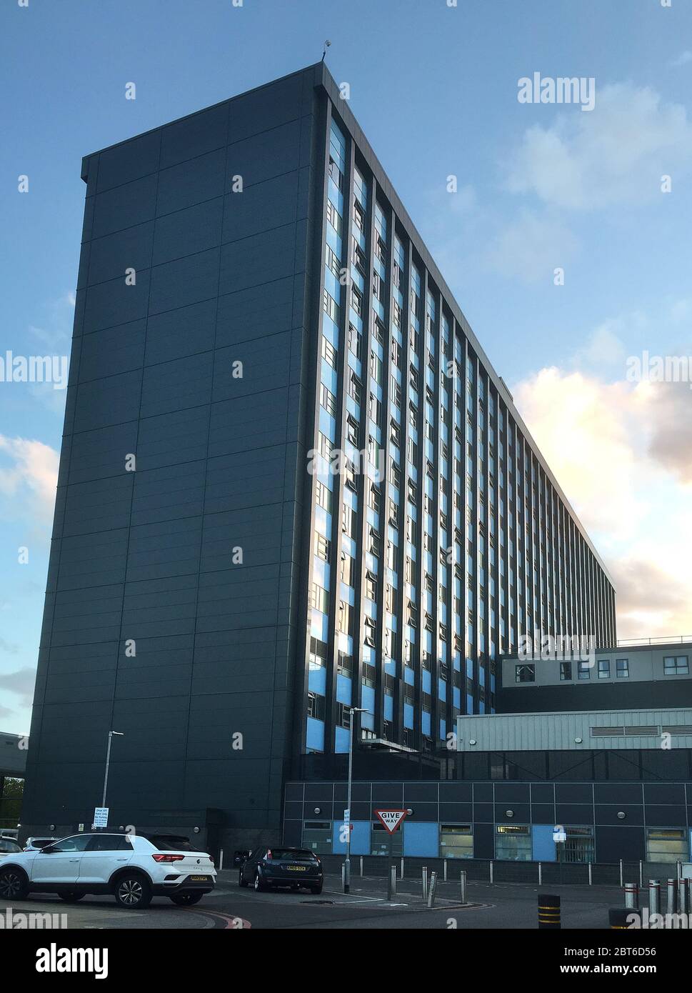 Hull university teaching hospitals nhs trust hi-res stock photography ...