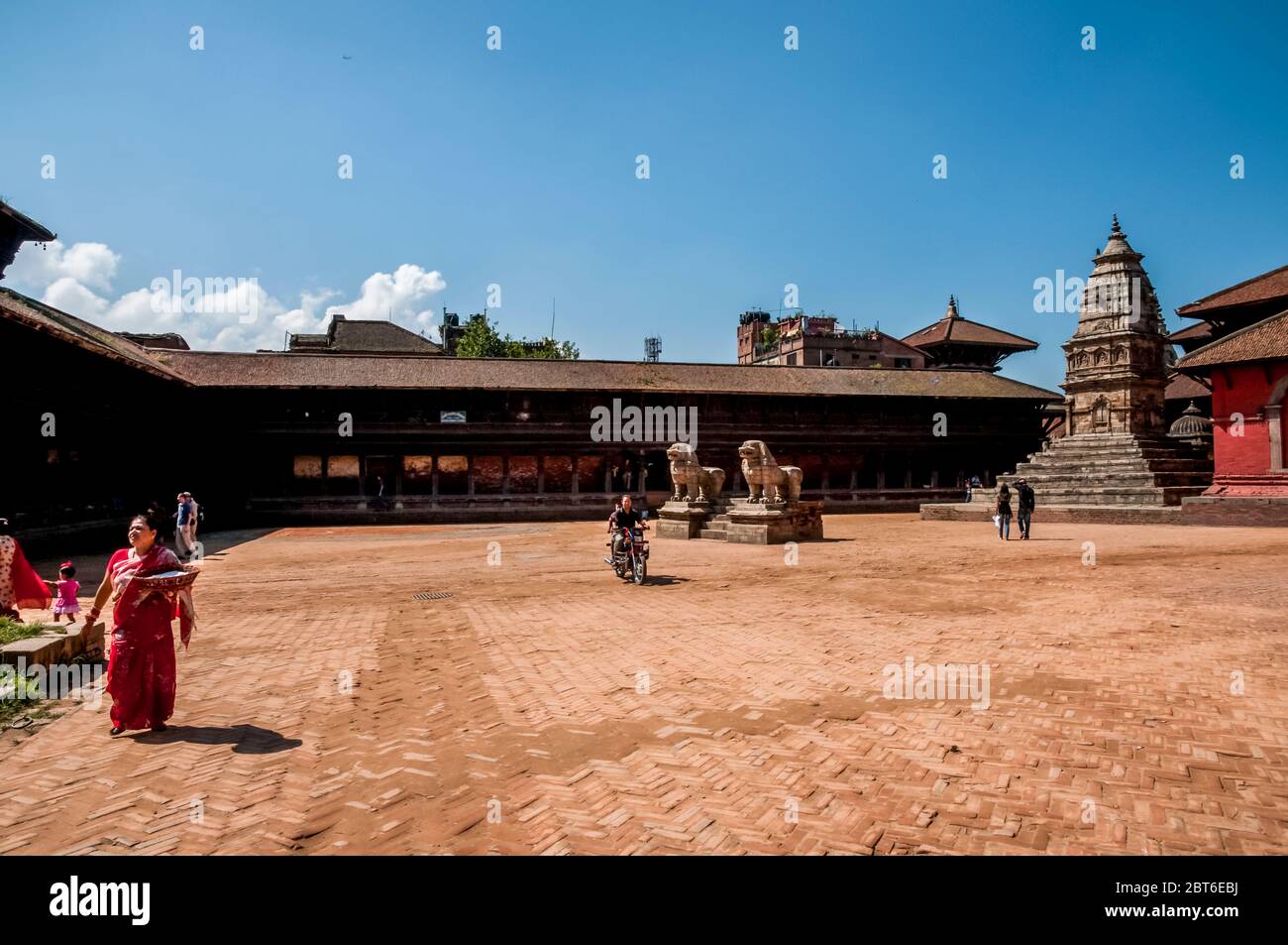 Kathmandu-Bhaktapur. Colourful street scenes in and around Durbar ...