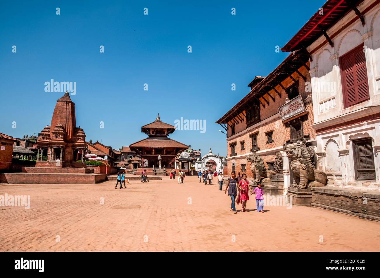Kathmandu-Bhaktapur. Colourful street scenes in and around Durbar ...