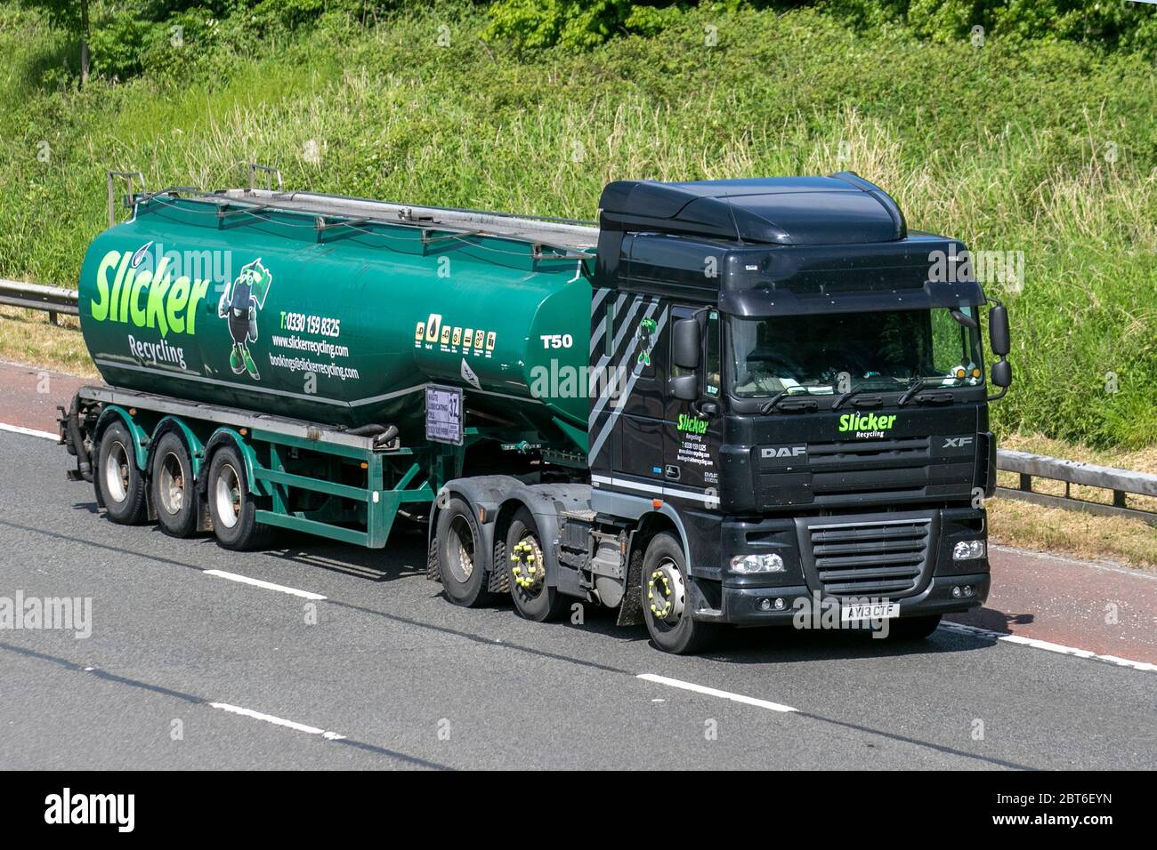Slicker Recycling tanker carrying waste lubricating oils; Haulage ...