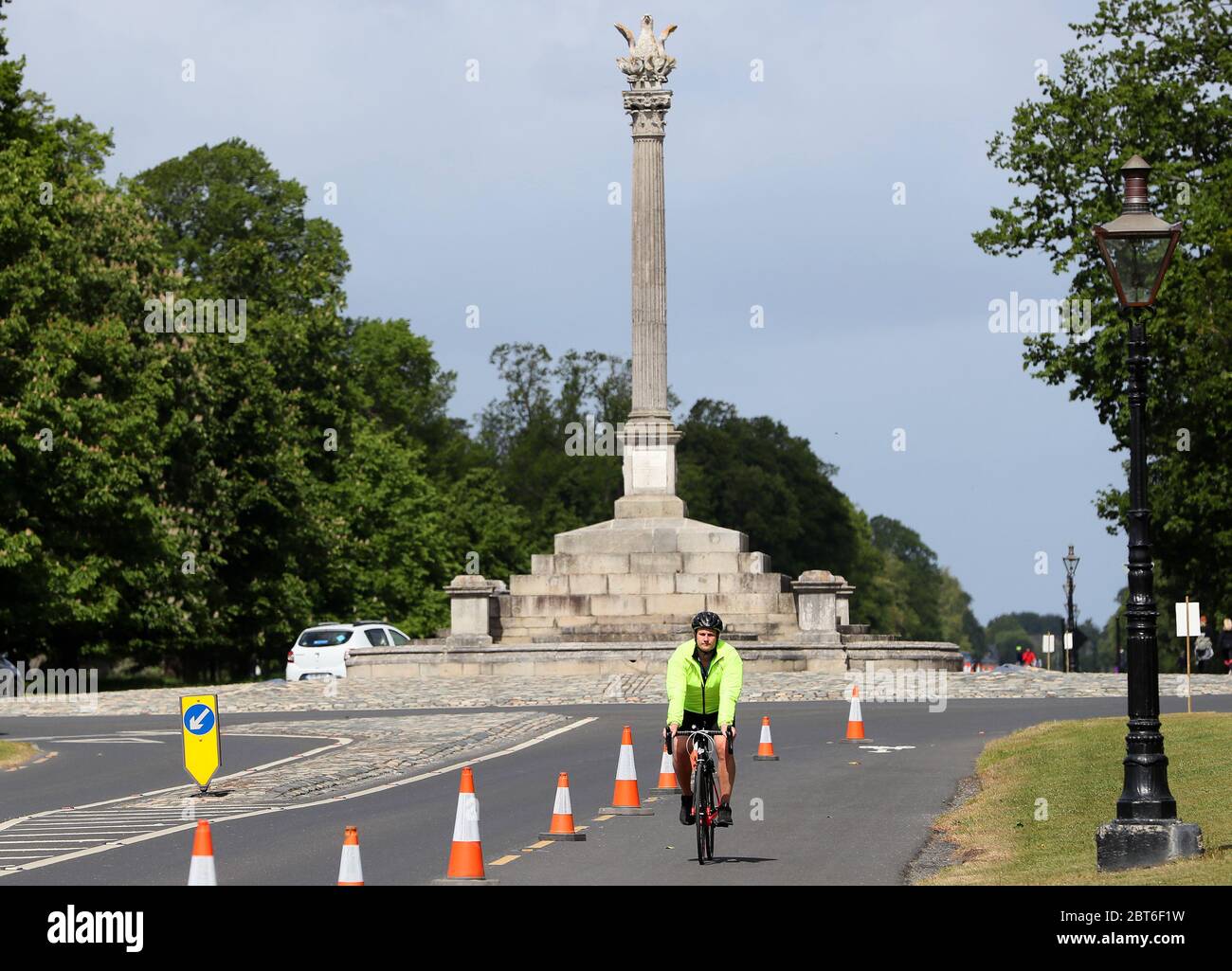 Phoenix park dublin cycle hi-res stock photography and images - Alamy