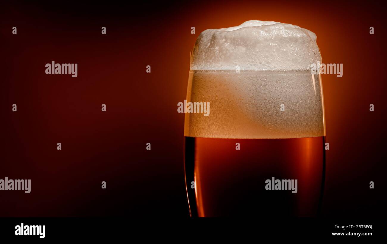 Beer foam texture hi-res stock photography and images - Alamy