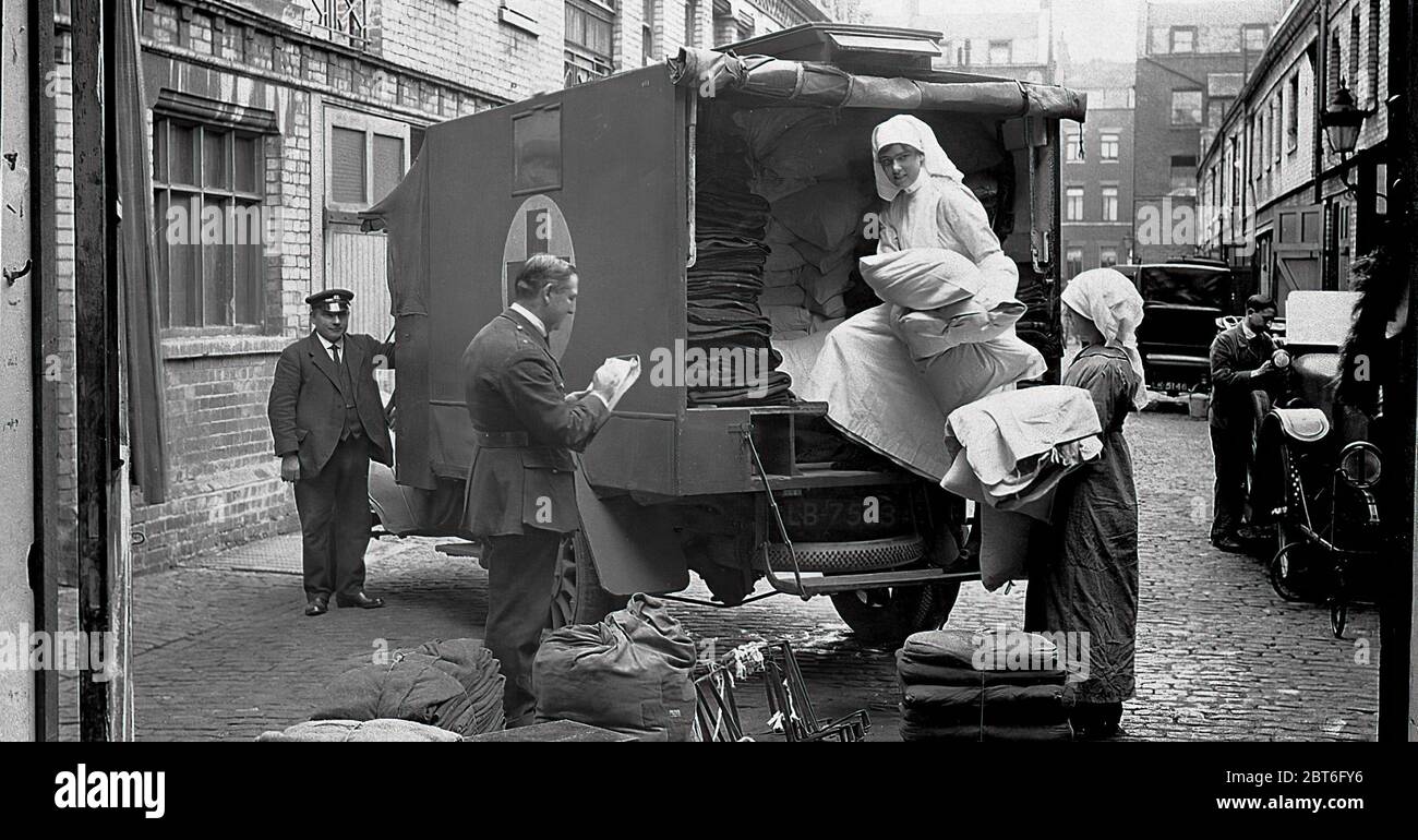 1918 flu mask hi-res stock photography and images - Alamy