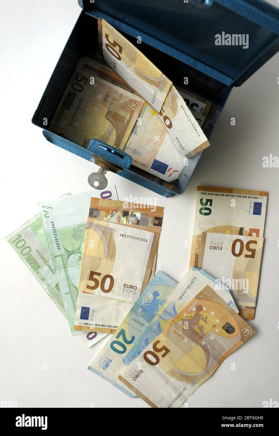 Saving money home hi-res stock photography and images - Alamy