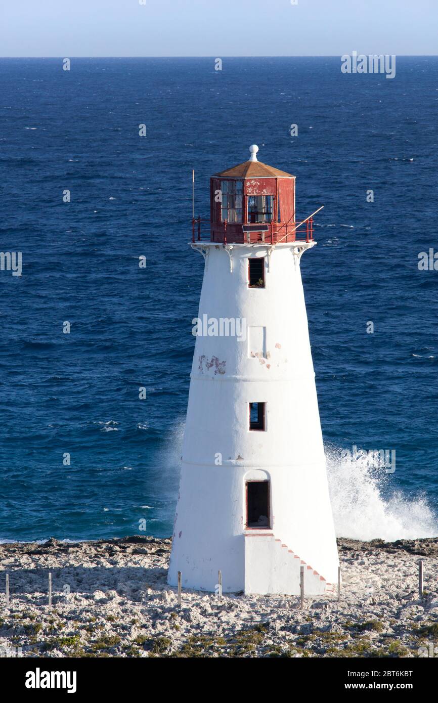 Nassau harbour lighthouse hi-res stock photography and images - Alamy