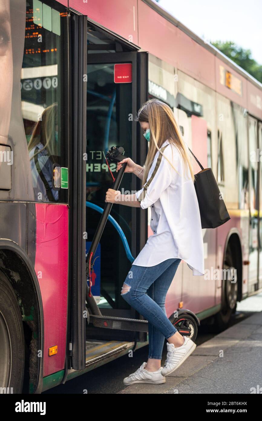 Bus stop public transport hi-res stock photography and images - Alamy