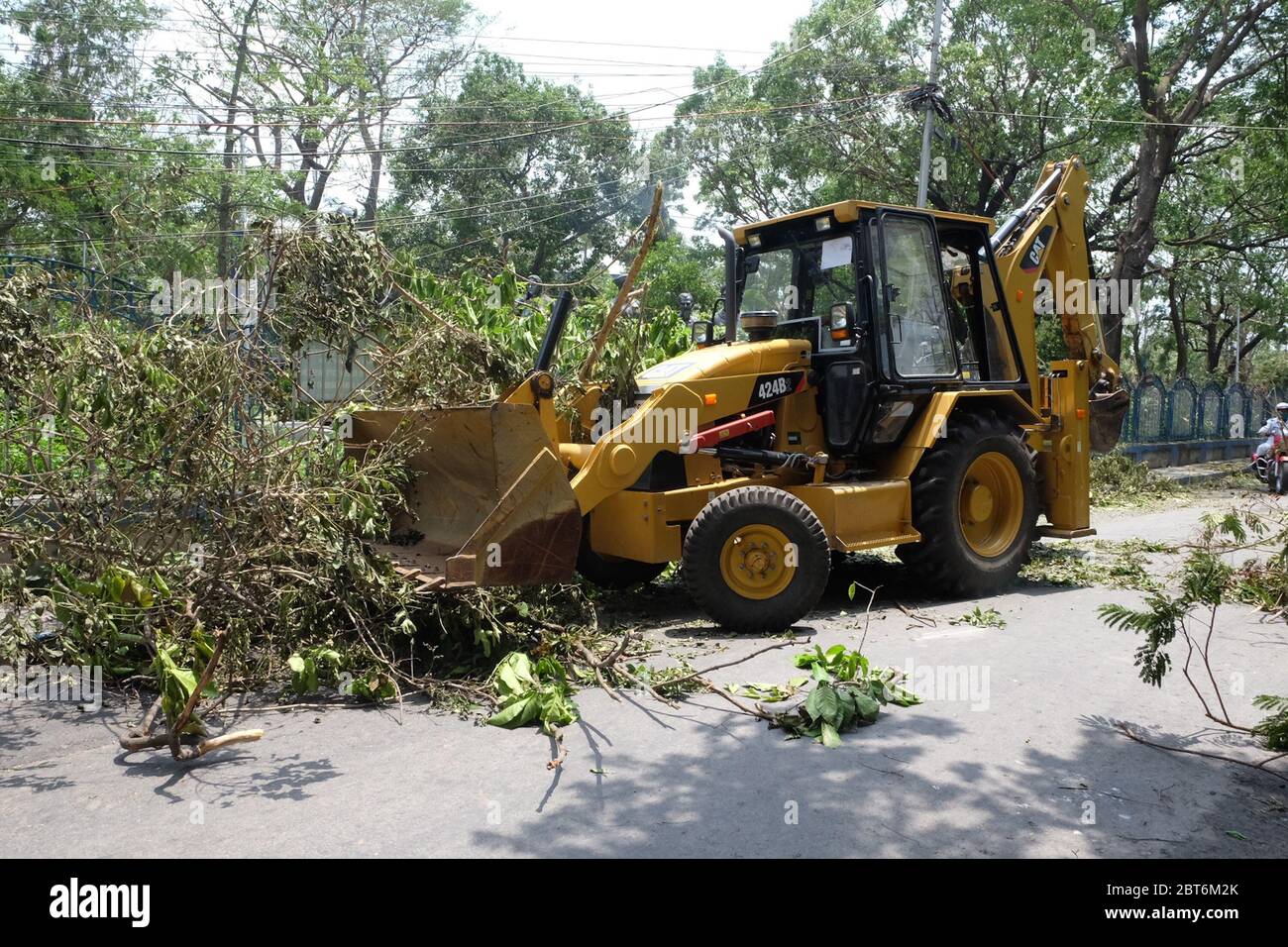 Bulldozer clearing trees hi-res stock photography and images - Alamy