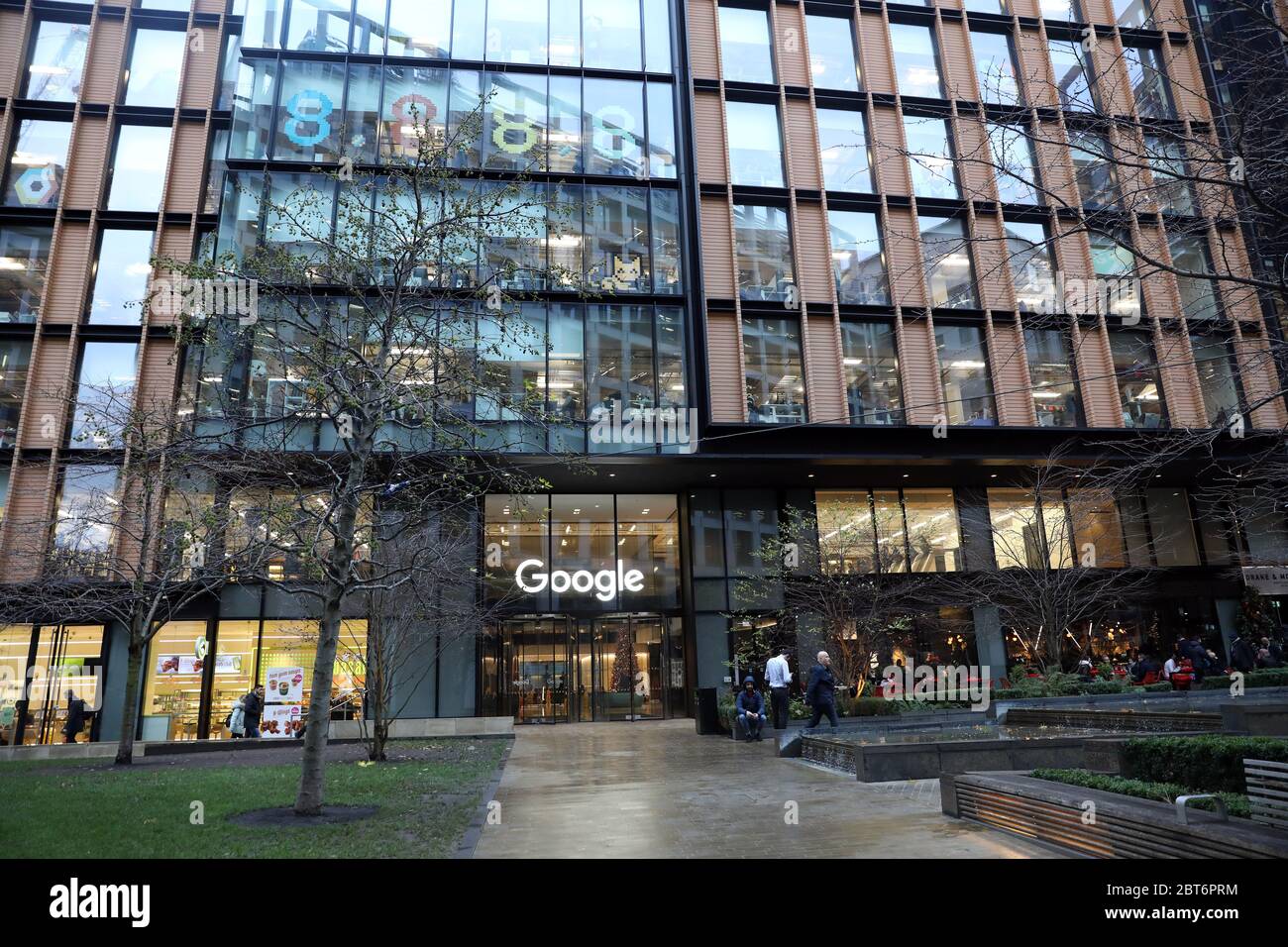 Google offices hi-res stock photography and images - Alamy