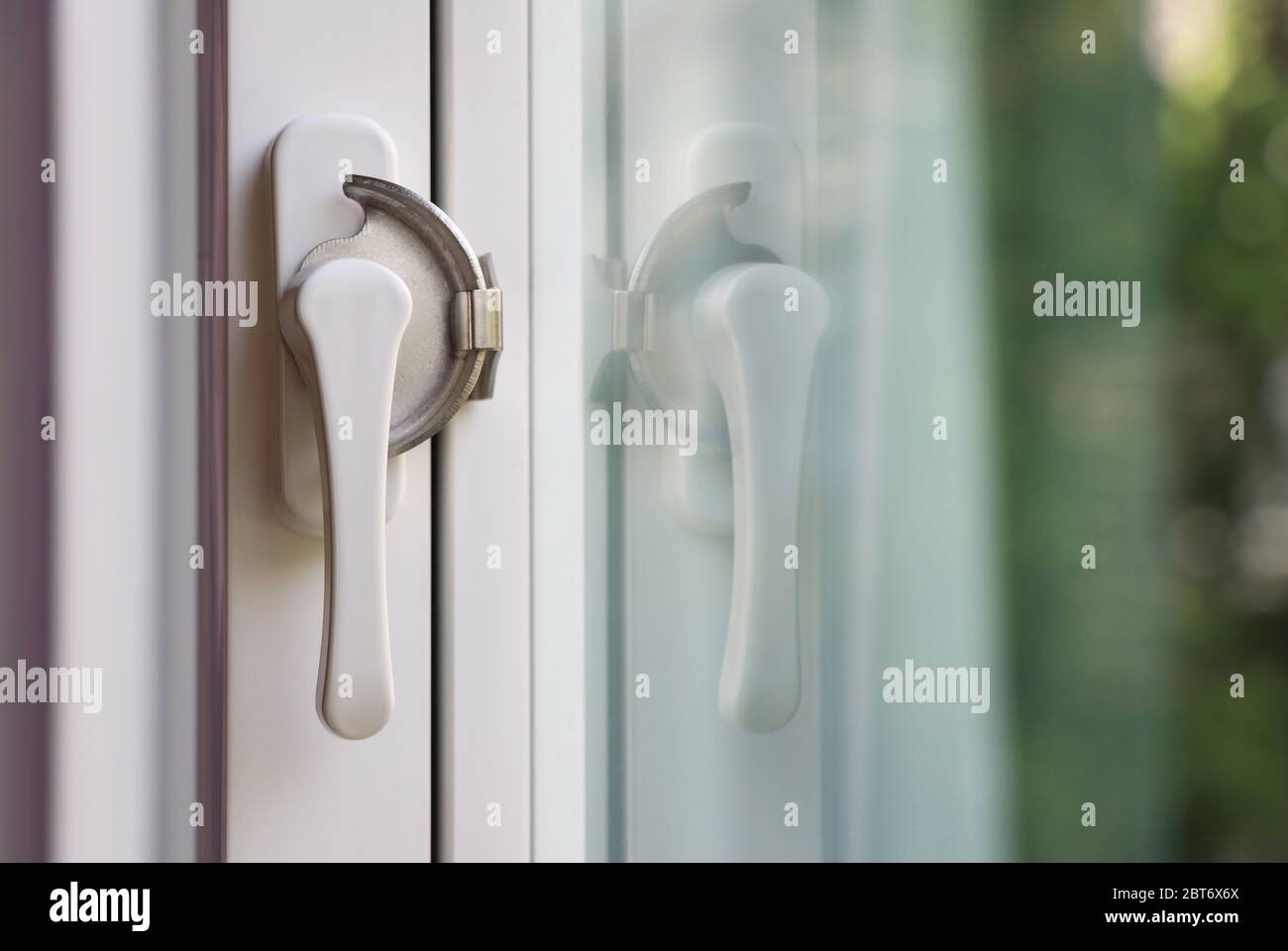 Aluminium window frame hi-res stock photography and images - Alamy