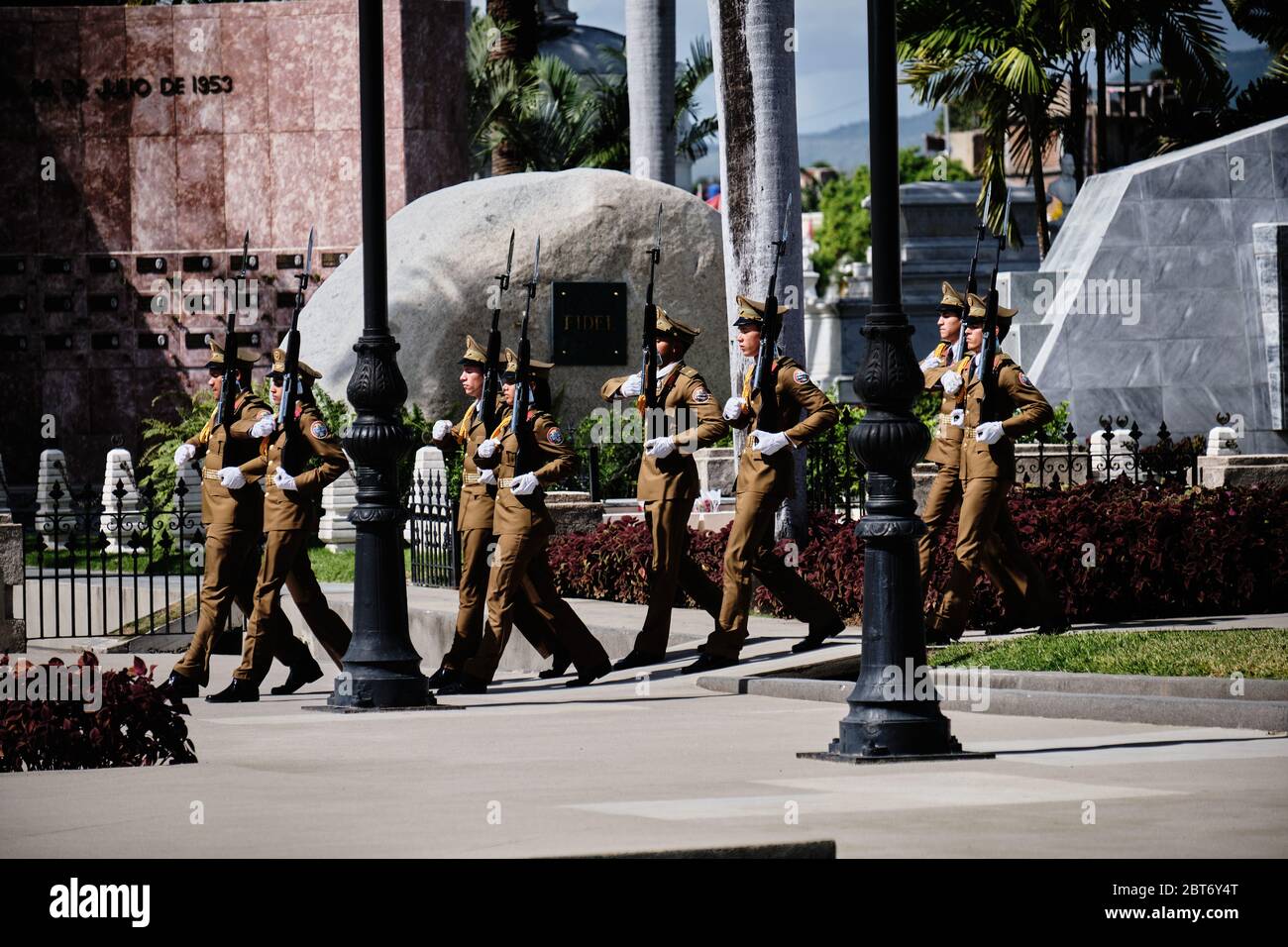 Fidel castro cemetery hi-res stock photography and images - Alamy