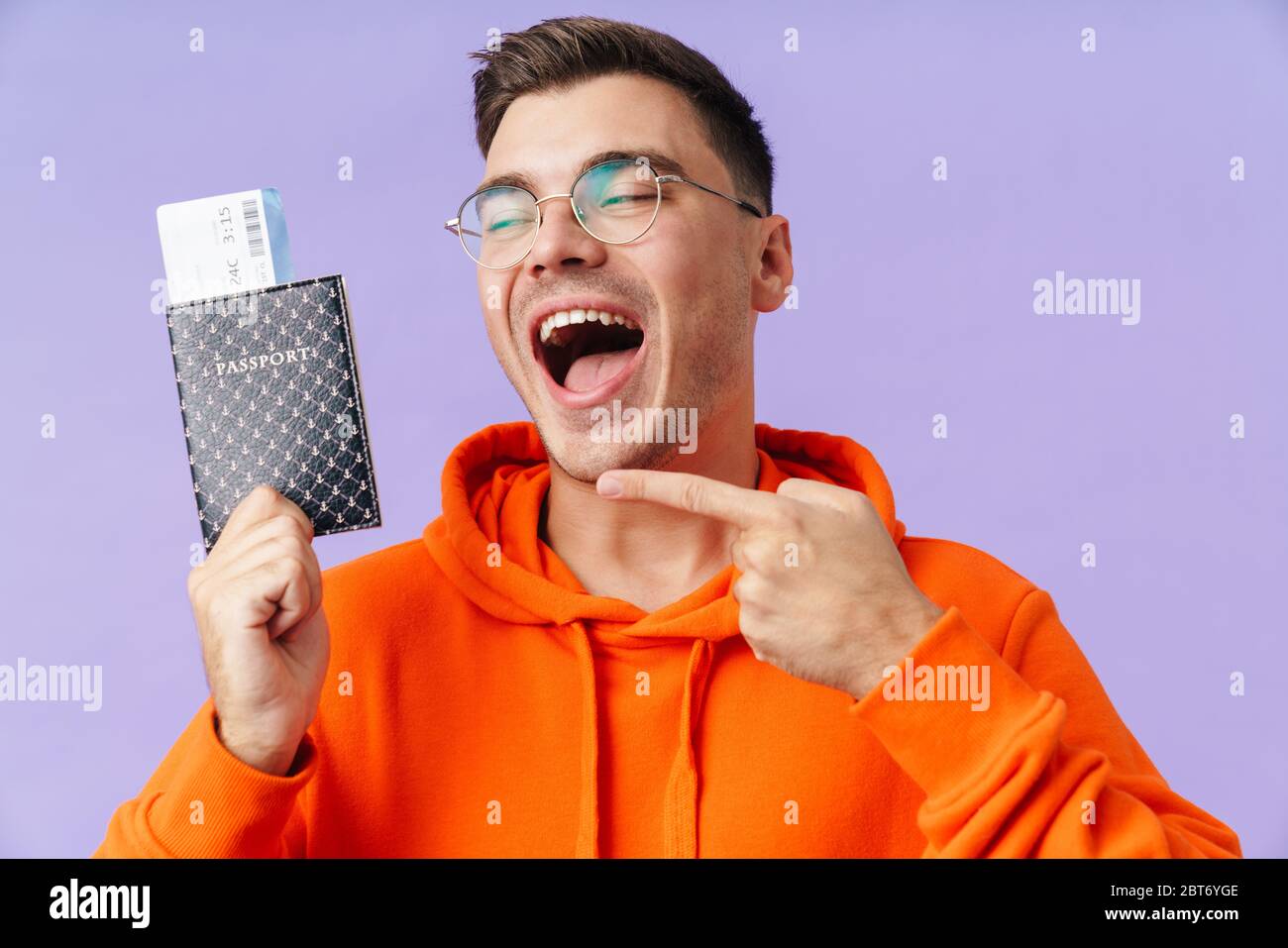 Man passport photo glasses hi-res stock photography and images - Alamy