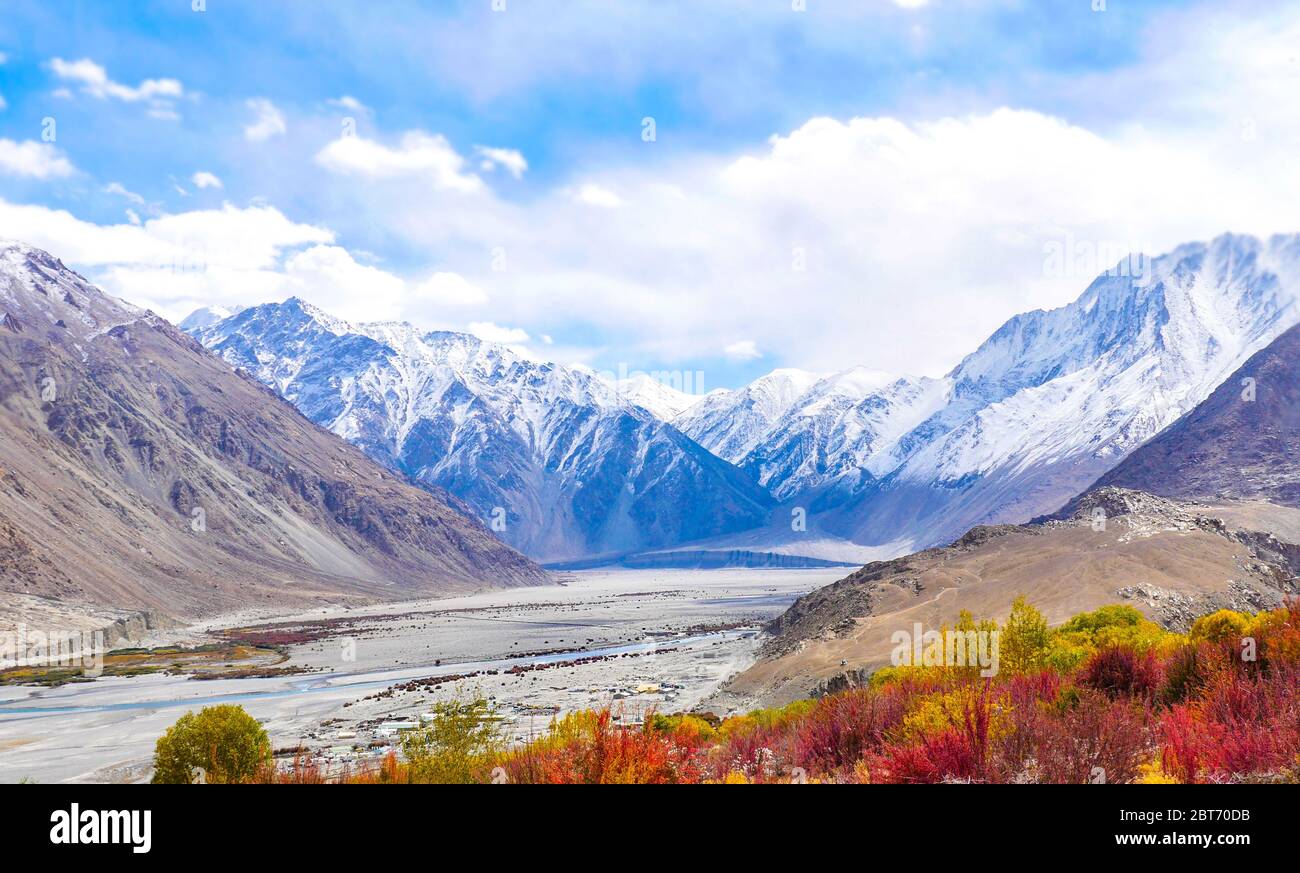 Landscape view of Ladakh India Stock Photo - Alamy