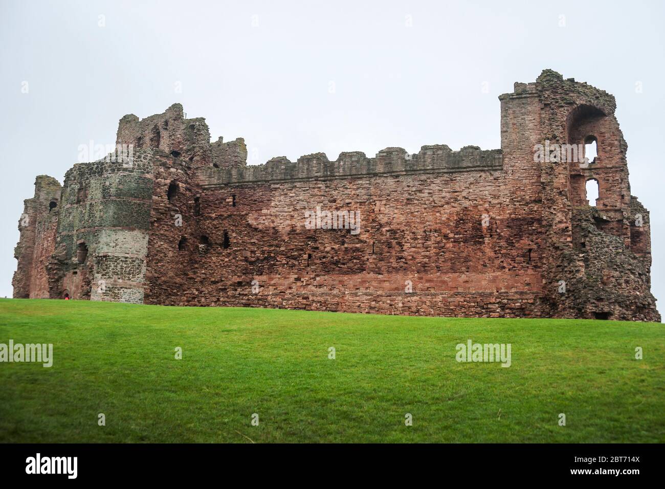 14th Century ruined fortress, Tantallon Castle, East Lothian, Scotland ...