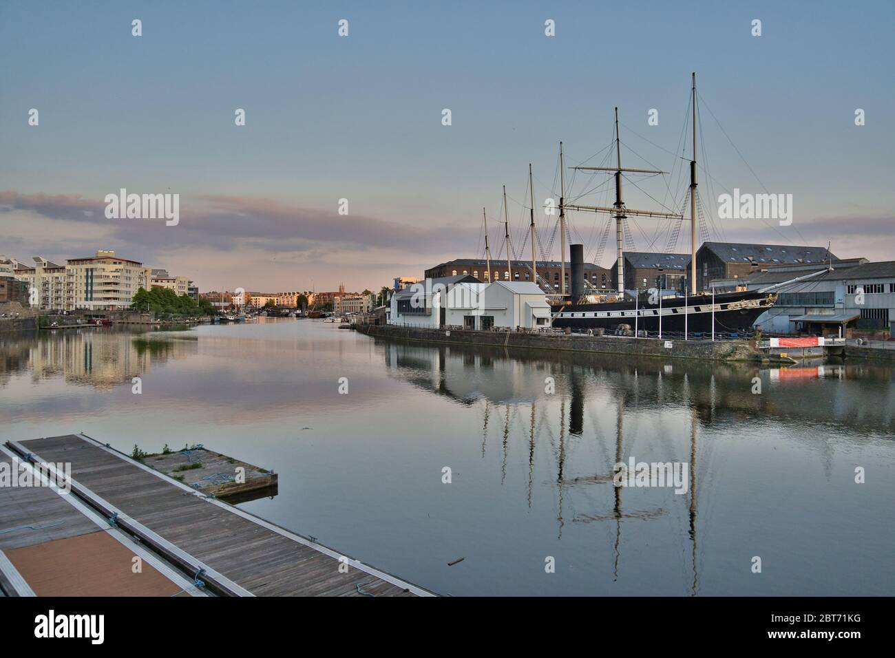 Bristol harbourside sunset hi-res stock photography and images - Alamy