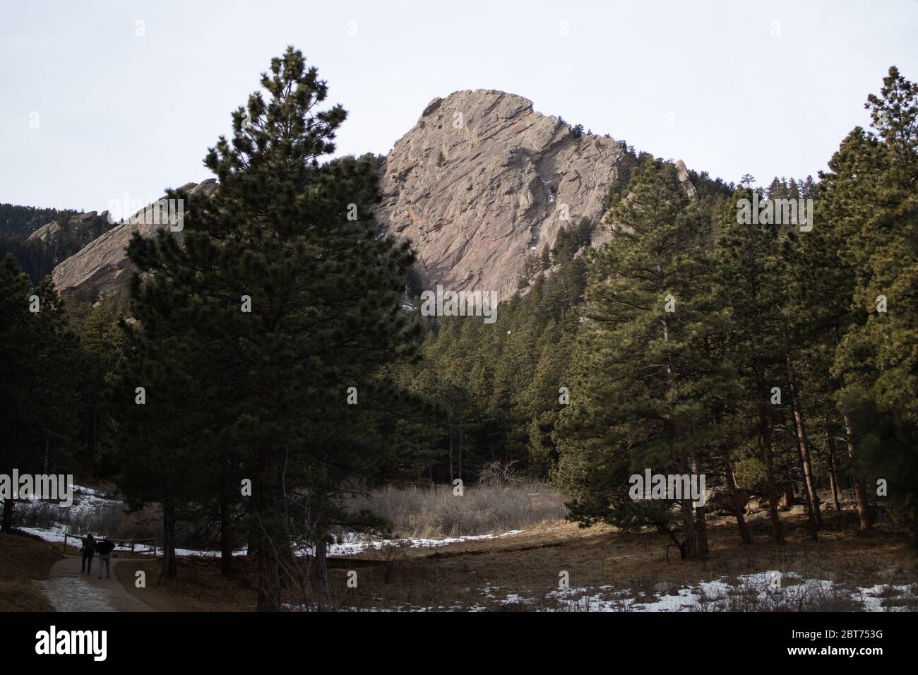 Flatiron Mountains landscape view of the Chautauqua Park in Boulder ...