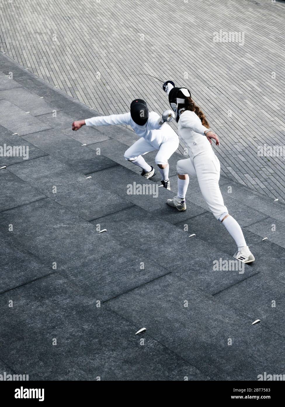 Two fencers hi-res stock photography and images - Alamy