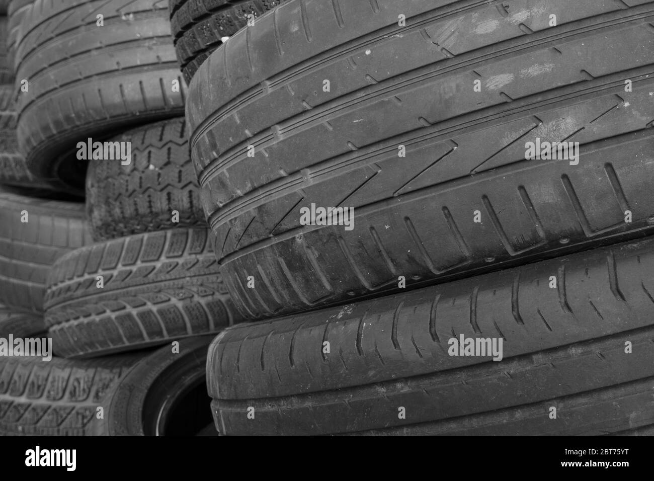 Stack of old used car tires Stock Photo - Alamy