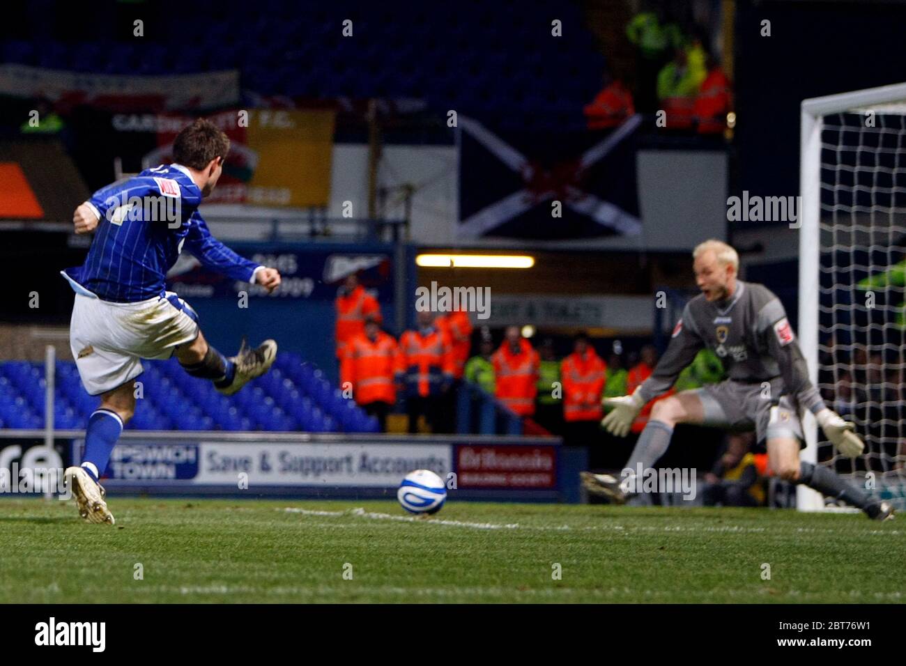 IPSWICH, UK. APRIL 09: Ipswich's Alan Lee goes close during the Coca ...