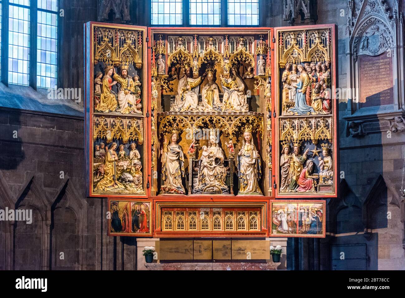 Vienna statue of jesus christ hi-res stock photography and images - Alamy