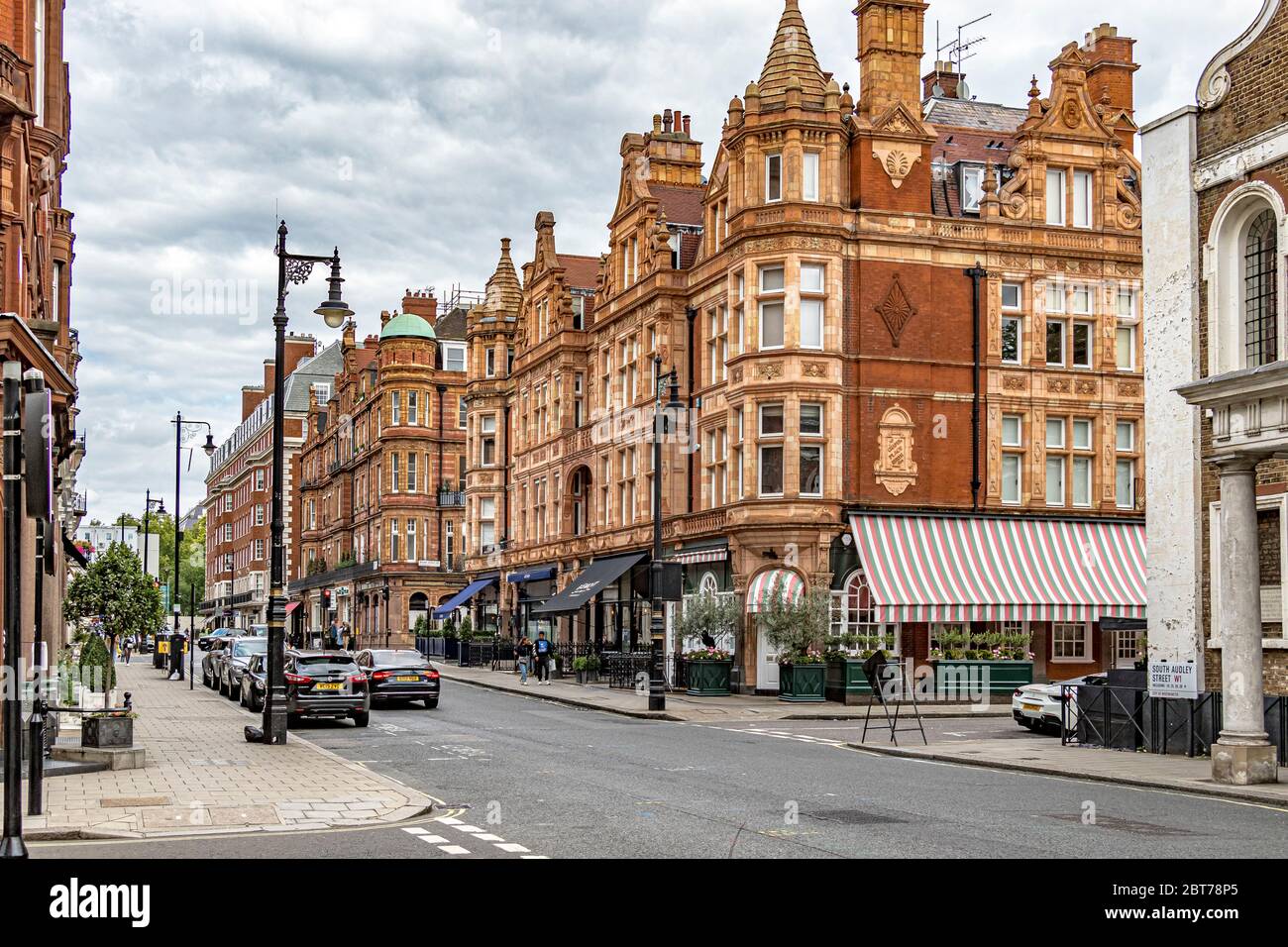 Architecture,shops and businesses along South Audley Street .South ...