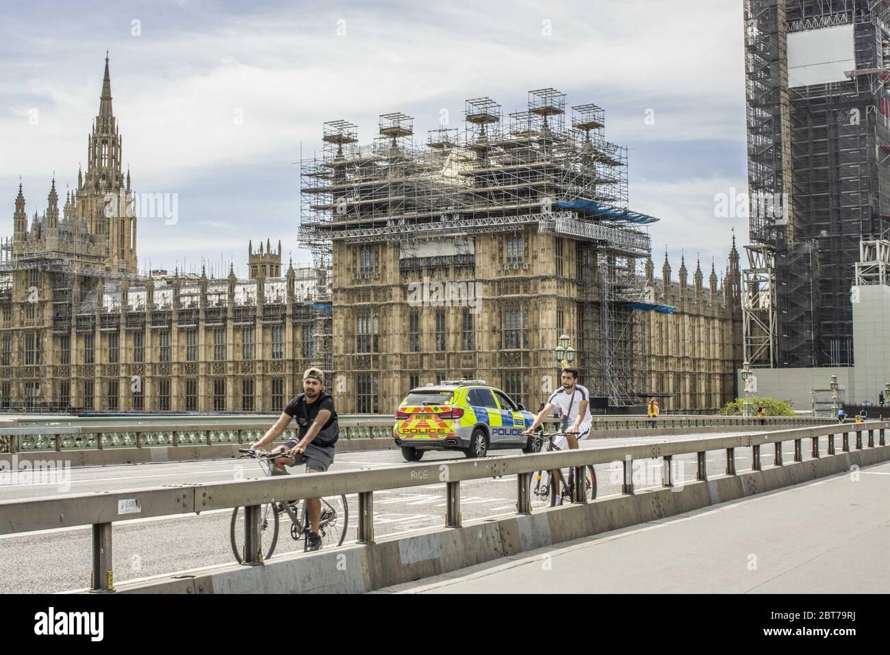 streets in London, police car on the bridge Stock Photo - Alamy