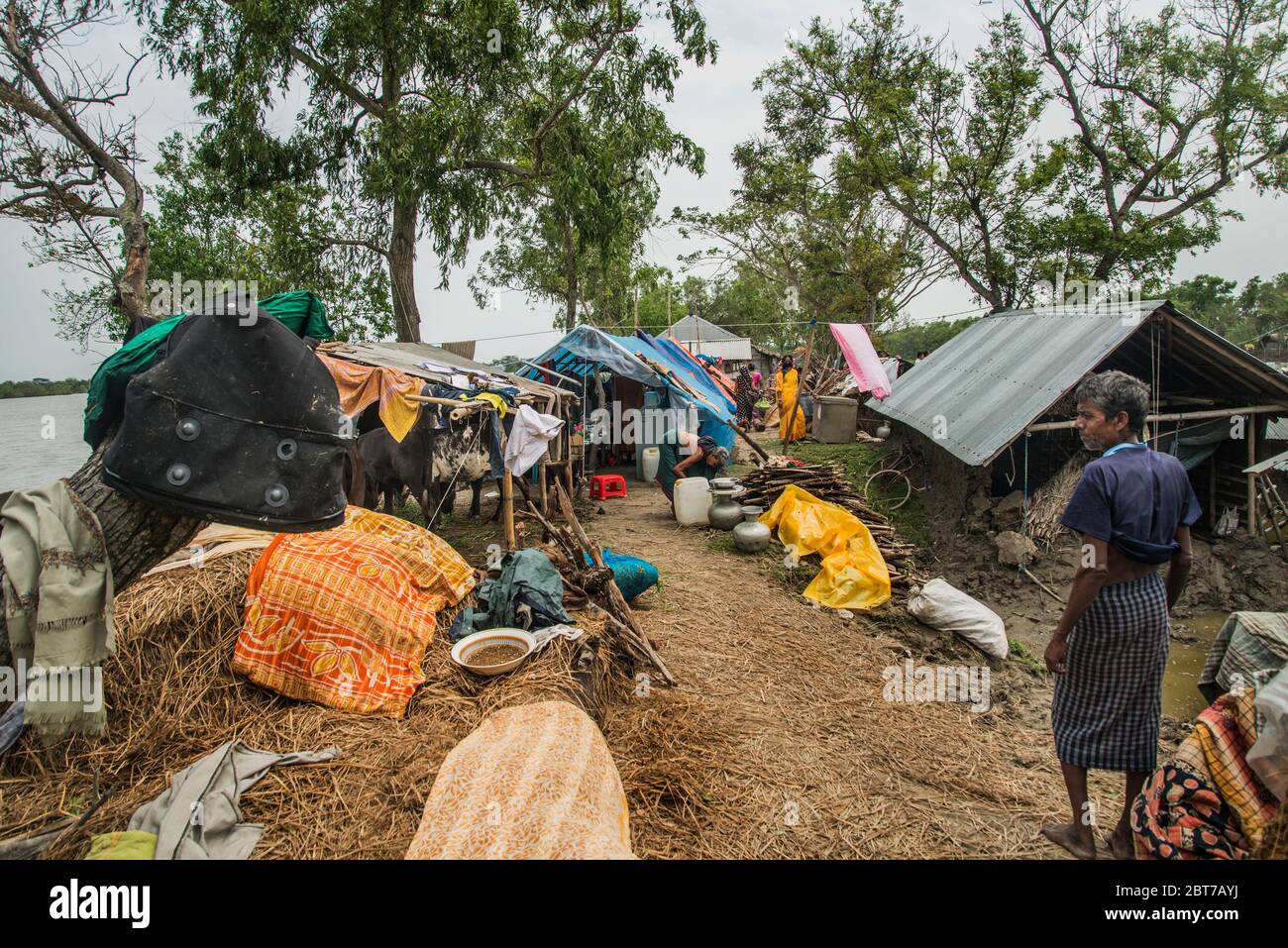 Cyclone amphan bangladesh hi-res stock photography and images - Alamy