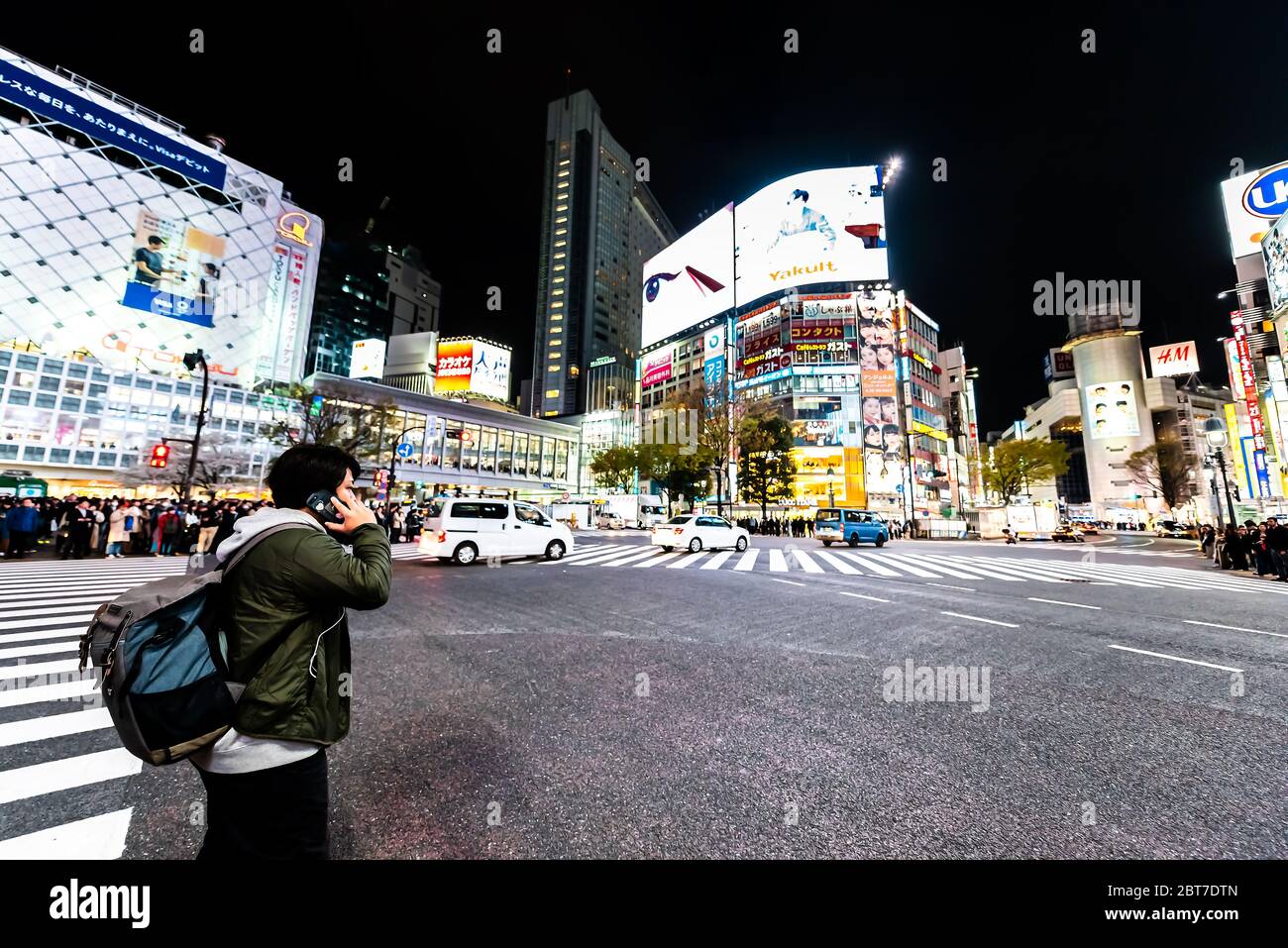 Shibuya, Japan - April 1, 2019: Famous crossing in downtown city with ...