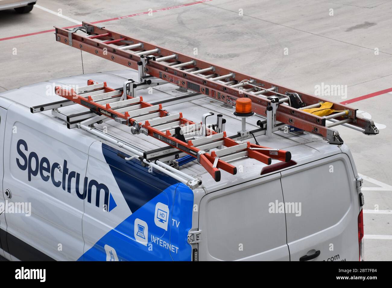 Van tech logo hi-res stock photography and images - Alamy