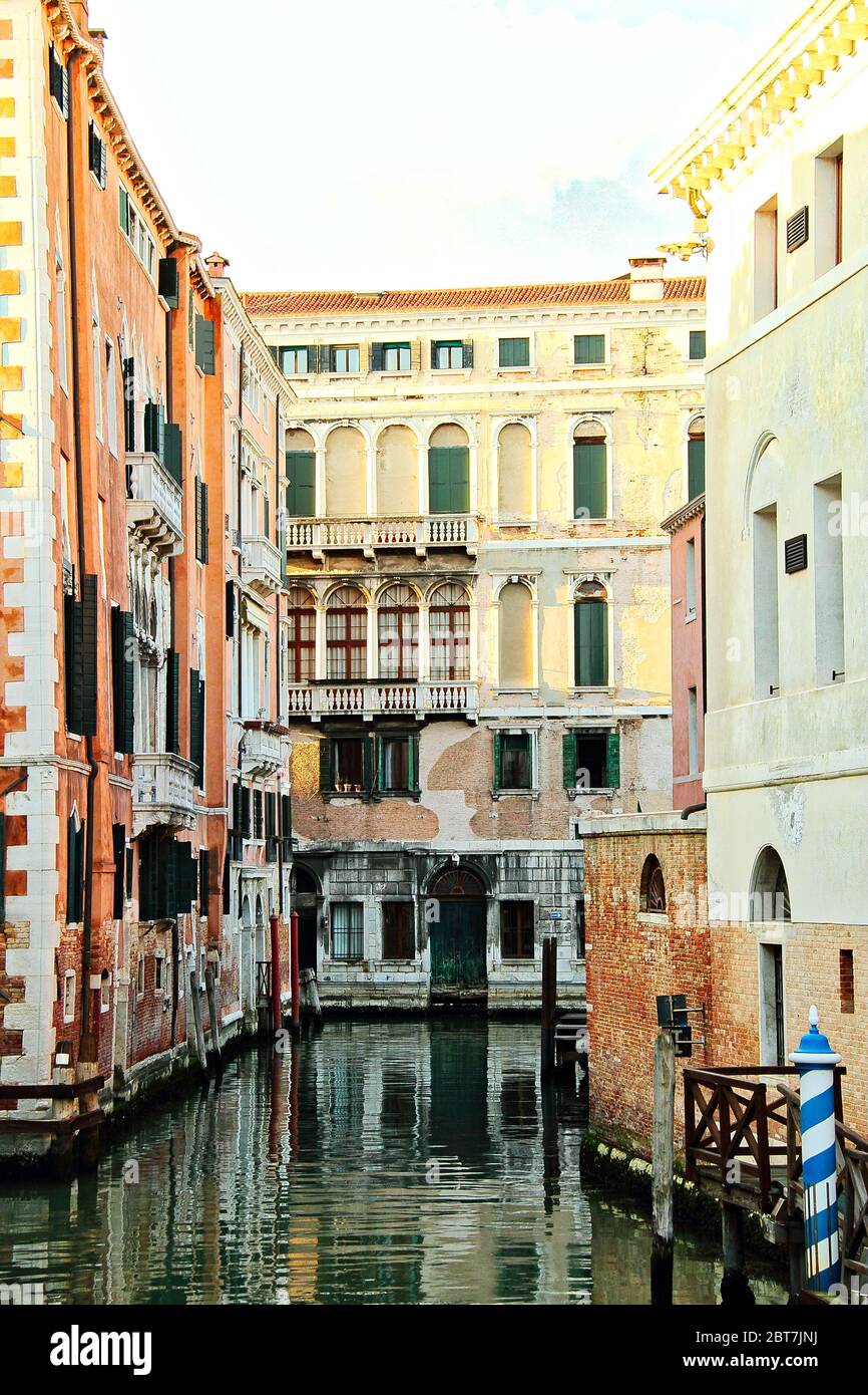 Empty Venice Canal Stock Photo - Alamy