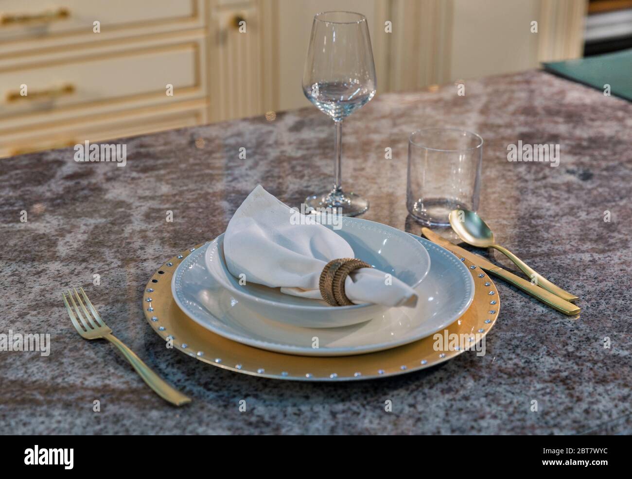 Dinnerware set hi-res stock photography and images - Alamy