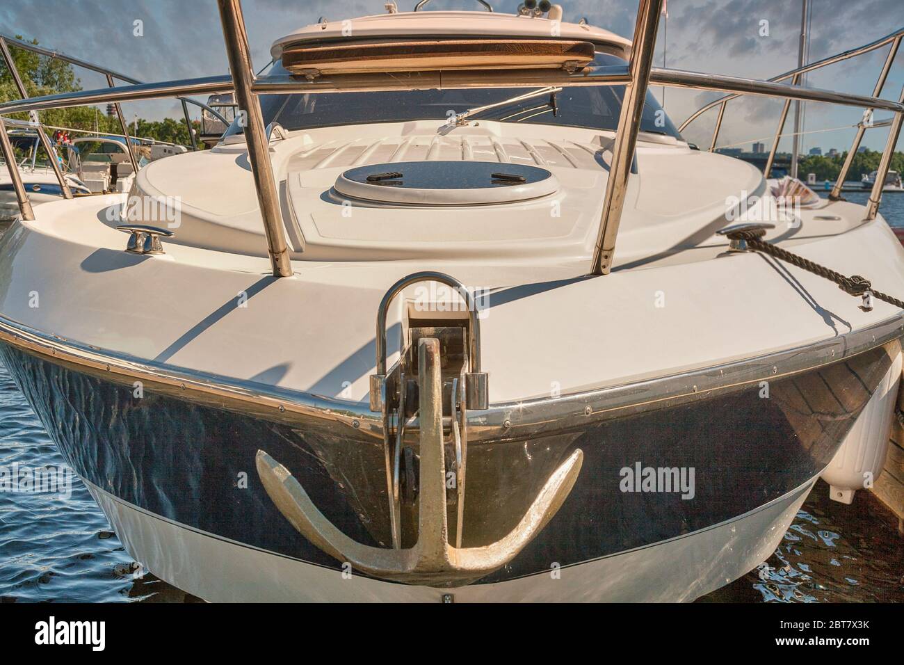 Shiny boat anchor hi-res stock photography and images - Alamy