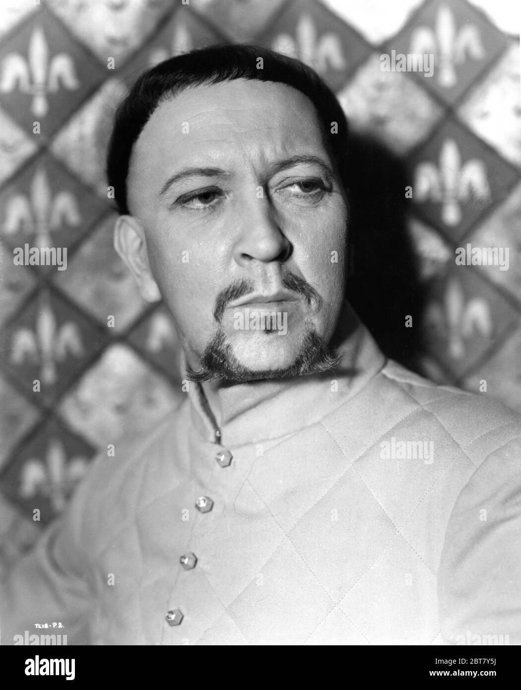FRANCIS LISTER Portrait as Duke of Orleans in HENRY V 1944 director ...