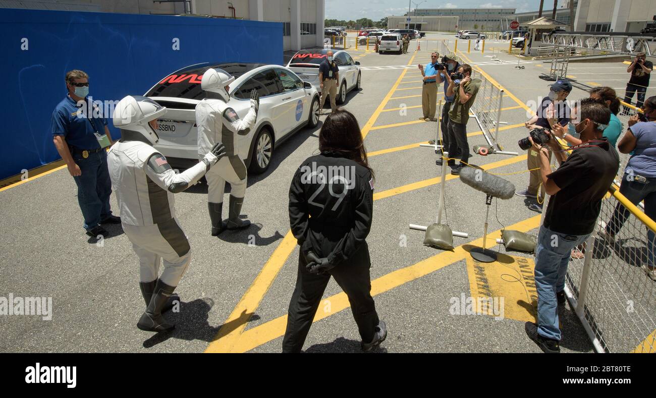 Media operations center hi-res stock photography and images - Alamy