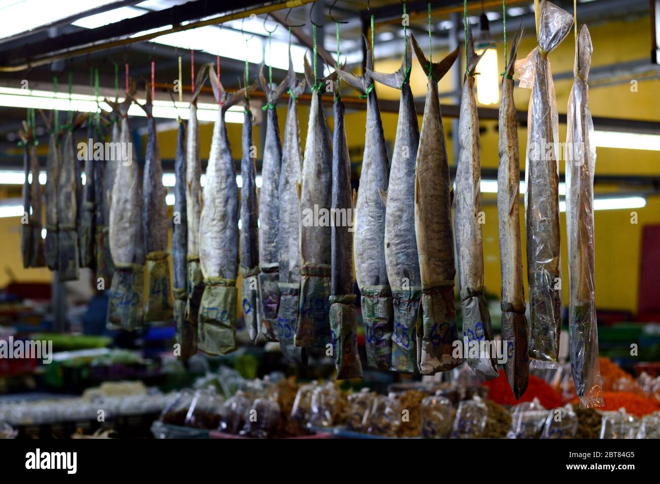Hanging Fish in the Market Stock Photo - Alamy
