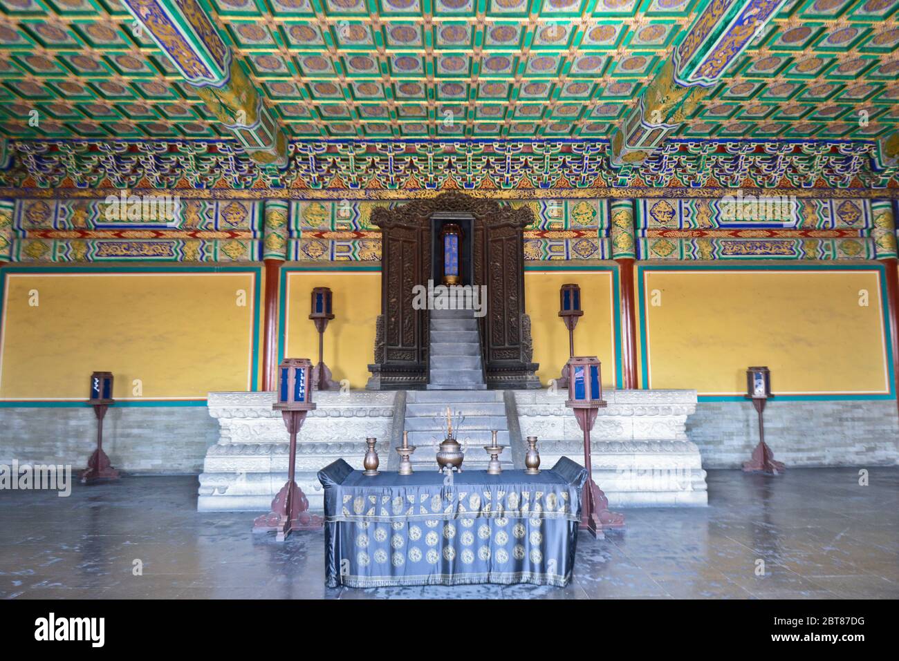 Temple of heaven roof detail hi-res stock photography and images - Alamy
