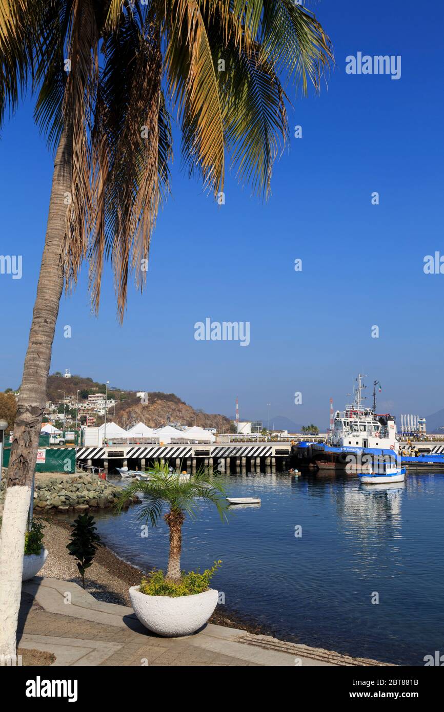 Cruise ship dock, Manzanillo City, Colima State, Mexico Stock Photo - Alamy