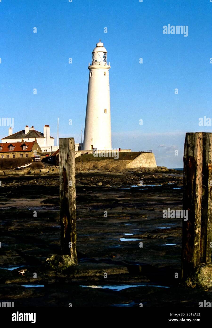 Revolving light lighthouse hi-res stock photography and images - Alamy