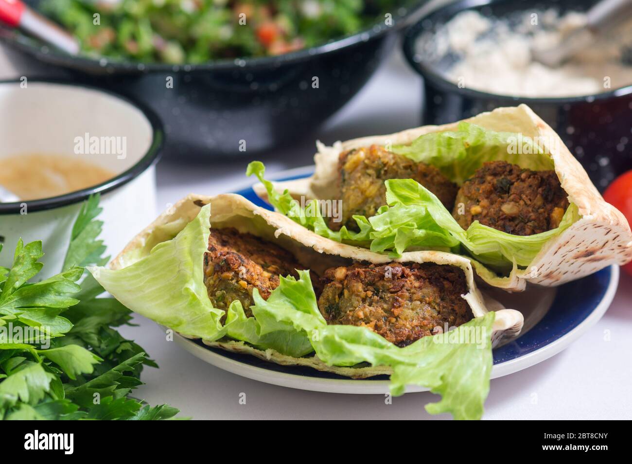Tabouleh falafel hi-res stock photography and images - Alamy