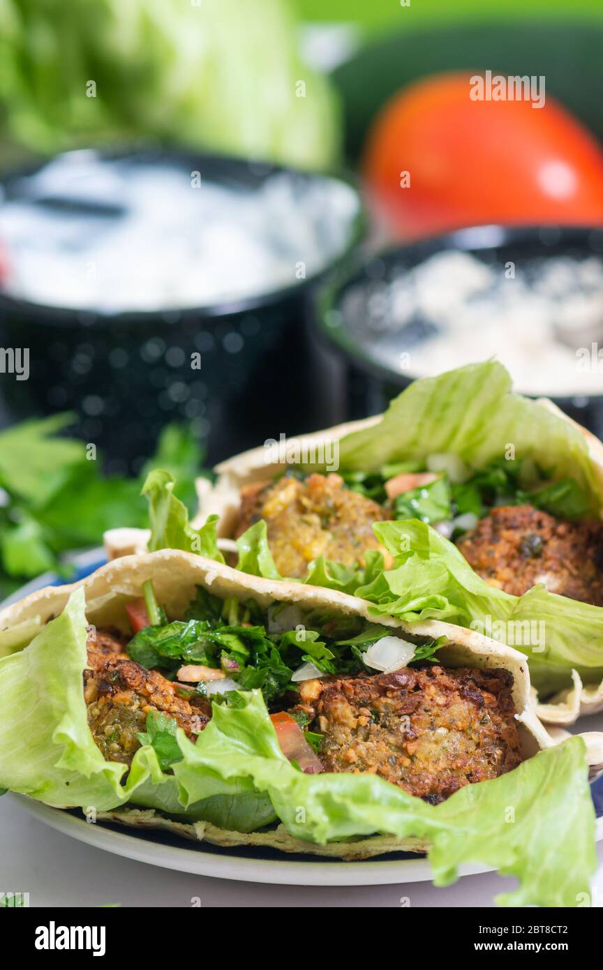 Tabouleh falafel hi-res stock photography and images - Alamy
