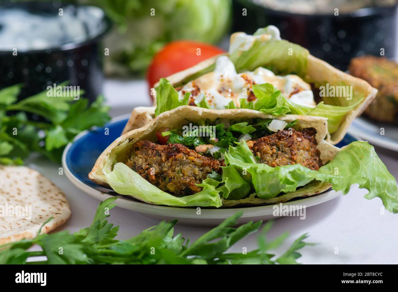 Tabouleh falafel hi-res stock photography and images - Alamy