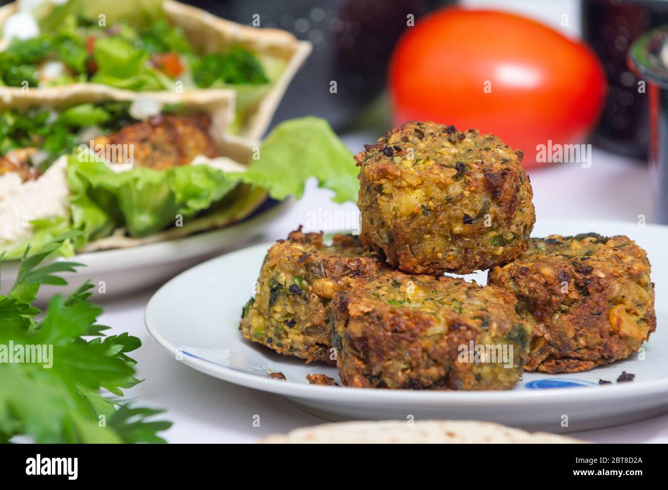 Tabouleh falafel hi-res stock photography and images - Alamy
