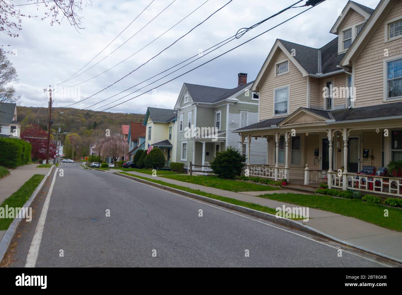 suburban street with homes and housed annd sidewalk Stock Photo - Alamy